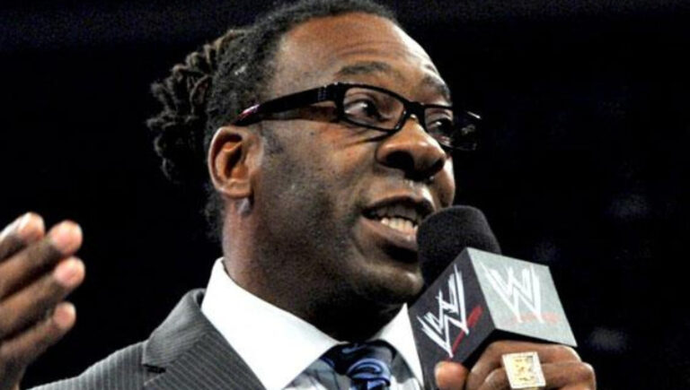 Booker T aborda si aparecerá en el Royal Rumble 2023