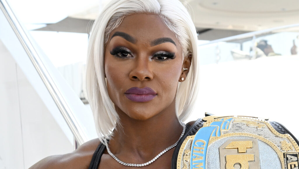 La Ex Alicia Fox Habla Sobre Su Cambio Para Convertirse En Vix Crow