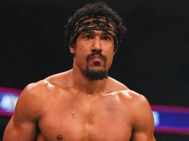 AR Fox revela su reacción al obtener un contrato de AEW