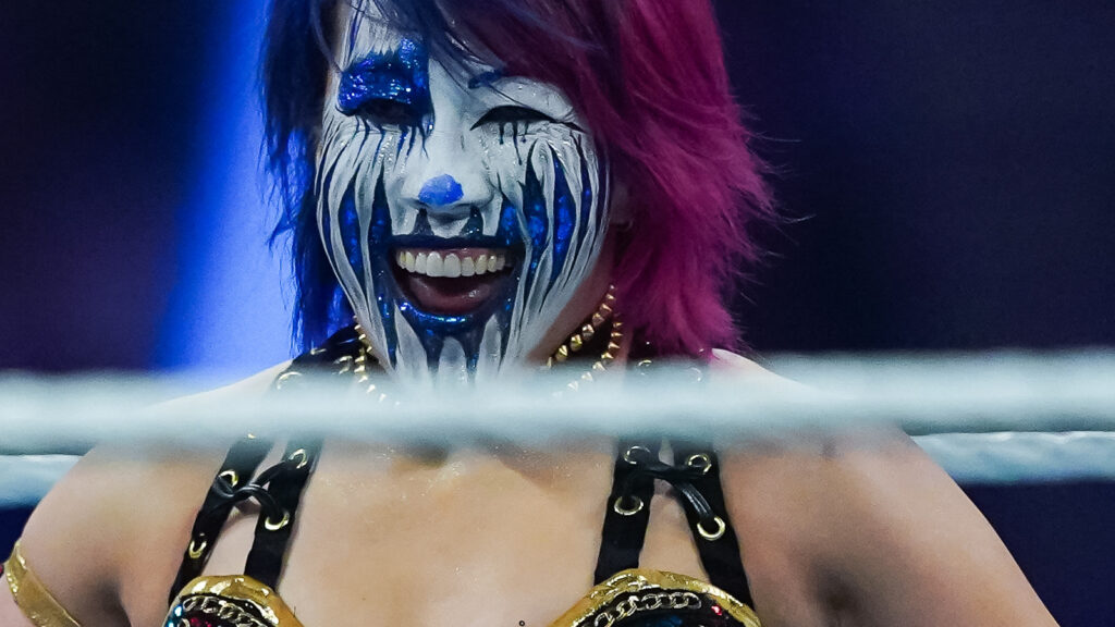 Asuka gana el Elimination Chamber Match femenino de 2023