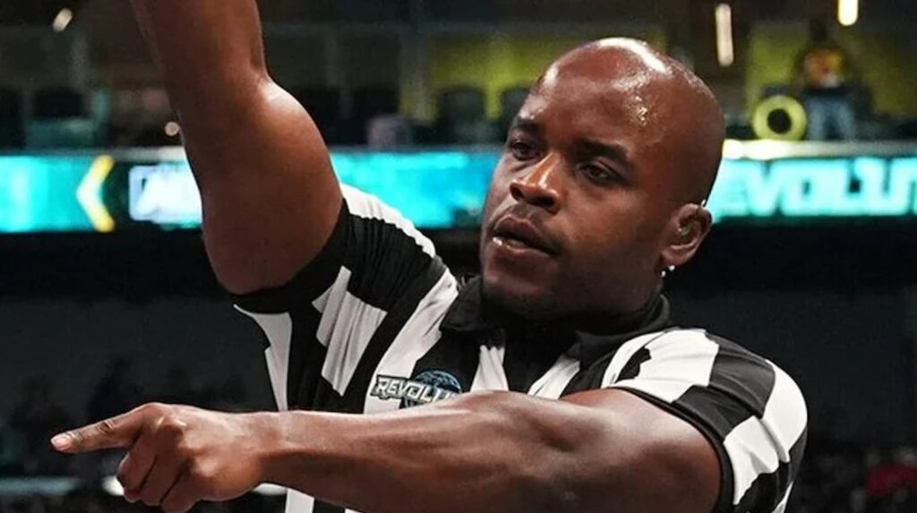 El árbitro de AEW, Stephon Smith, nombra sus partidos más difíciles y ...
