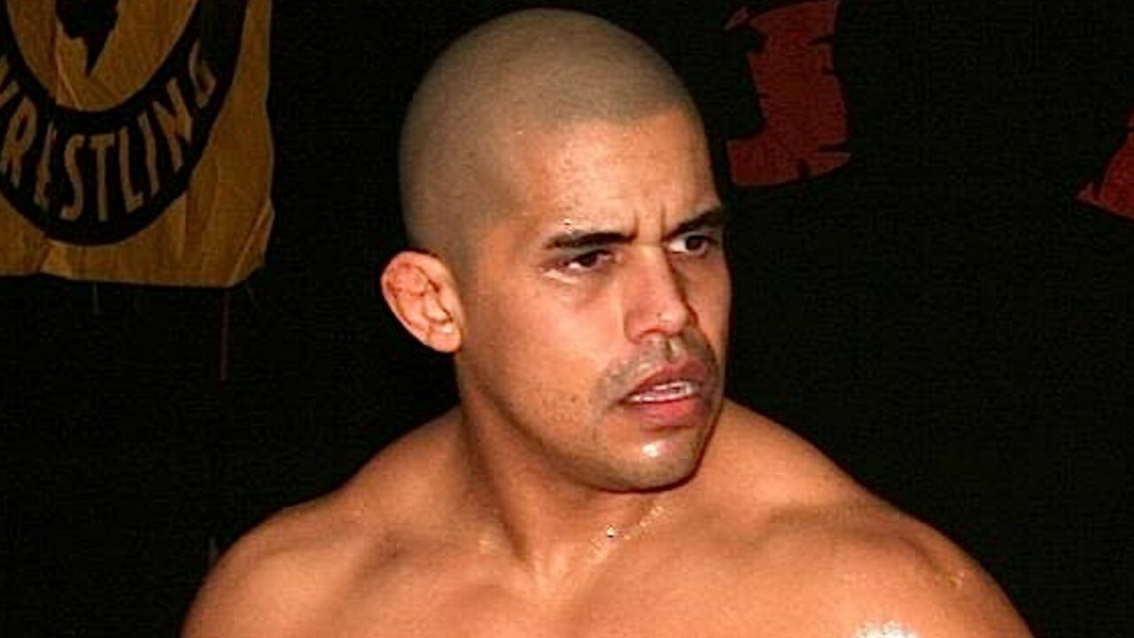 El ex campeón de Ring Of Honor Tag Ricky Reyes anuncia su retiro de la ...