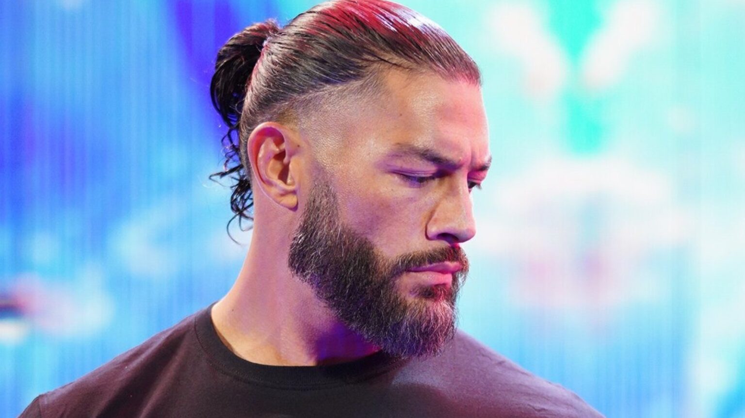John Cena se maravilla con la habilidad de Roman Reigns para elevar a ...