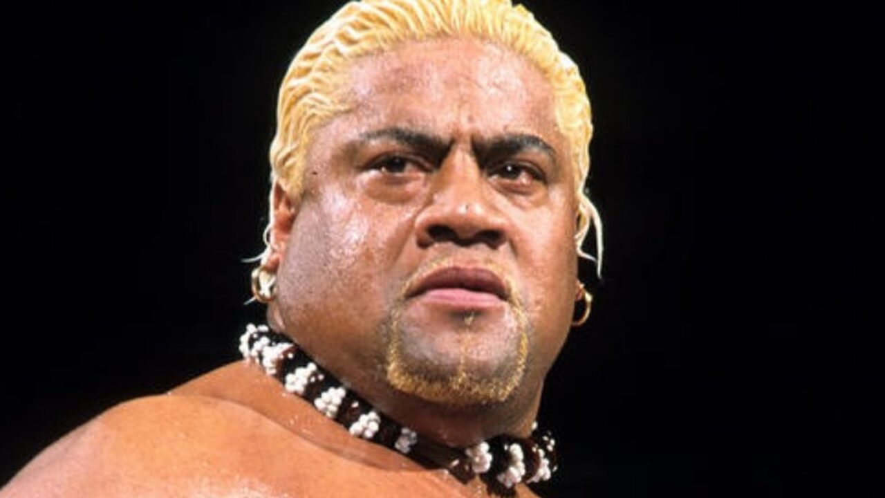 Teddy Long cree que lo único que la historia de Bloodline de WWE ...