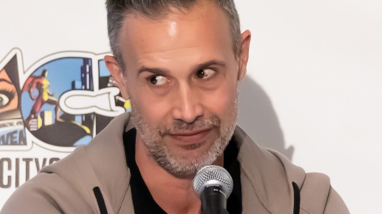 Freddie Prinze Jr. comenta sobre Cody Rhodes/Brock Lesnar, Sami Zayn ... Freddie Prinze Jr. comenta sobre Cody Rhodes/Brock Lesnar, Sami Zayn ...