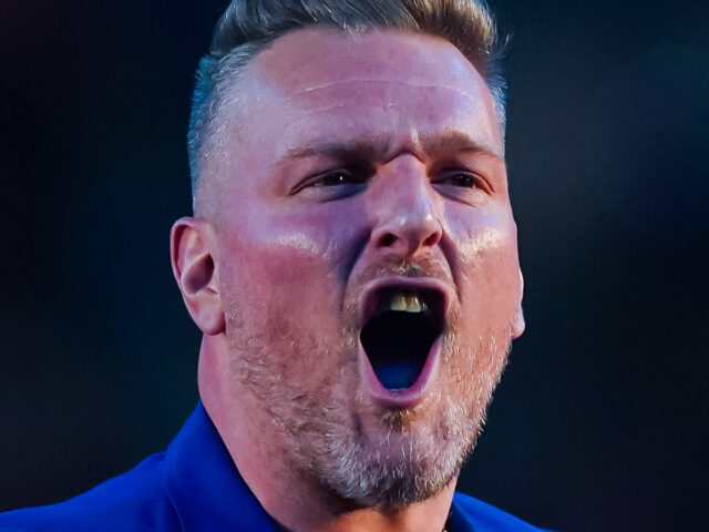 Pat McAfee comparte imágenes detrás de escena de su aparición en WWE ...