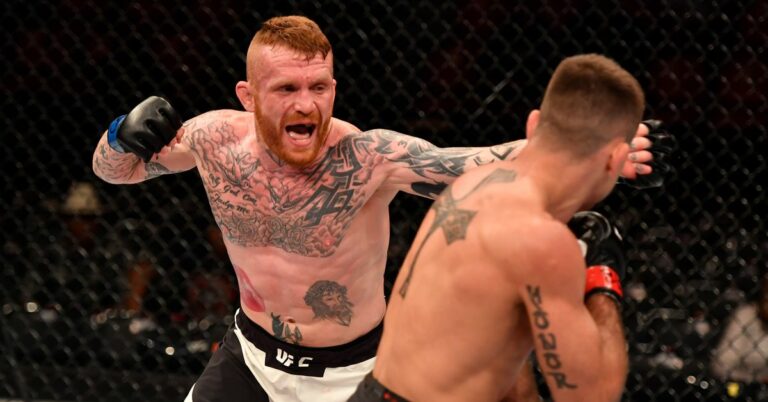 UFC, el veterano de Bellator, Jim Wallhead, rompe a llorar cuando ...