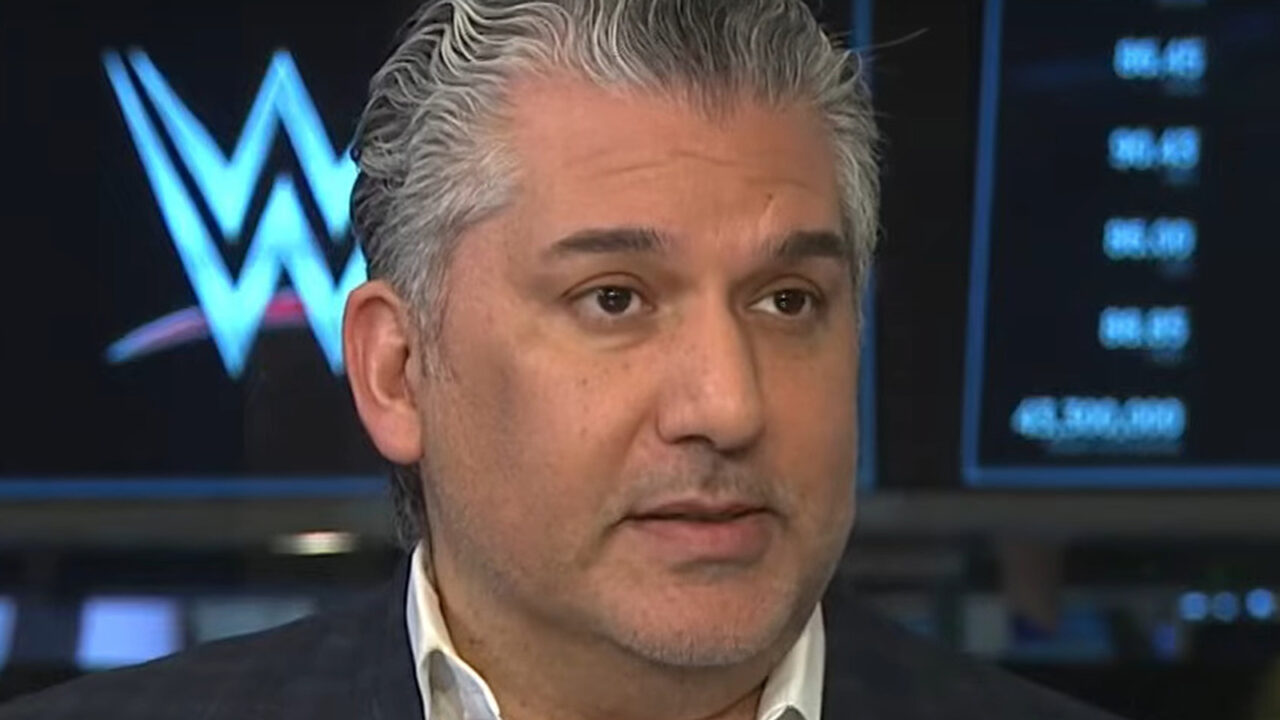 El CEO de WWE, Nick Khan, cree que el contrato de Peacock ahora está ...