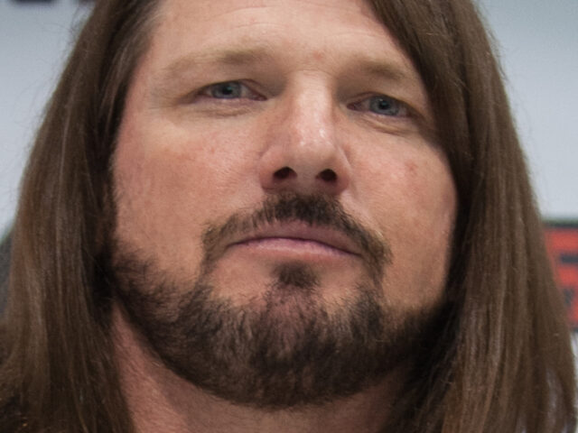 Mike Chioda cuenta la historia de cómo AJ Styles llegó a la WWE en 2016