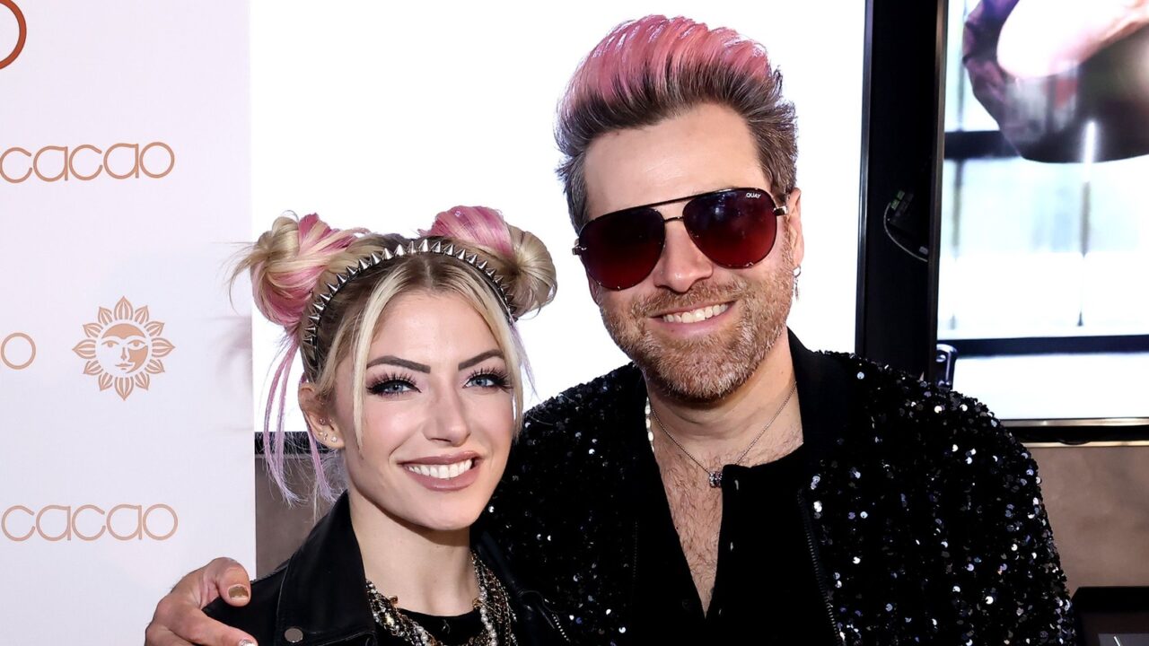 La estrella de la WWE embarazada Alexa Bliss y su esposo Ryan Cabrera ... La estrella de la WWE embarazada Alexa Bliss y su esposo Ryan Cabrera ...
