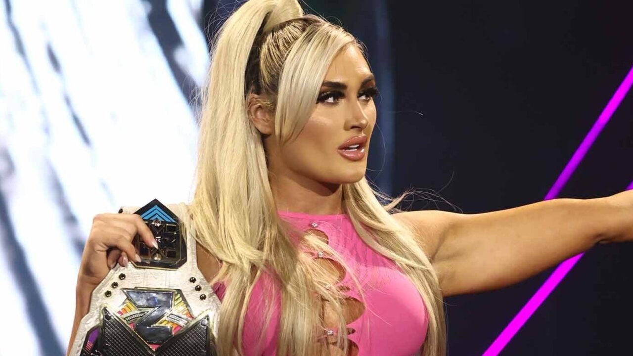 Tiffany Stratton elabora sobre las fuentes de inspiración para el ...