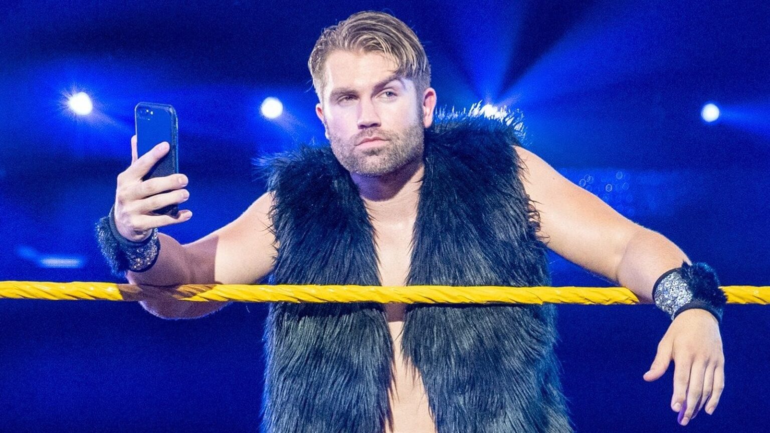 Tyler Breeze recuerda la lucha por encontrar su identidad en pantalla ...