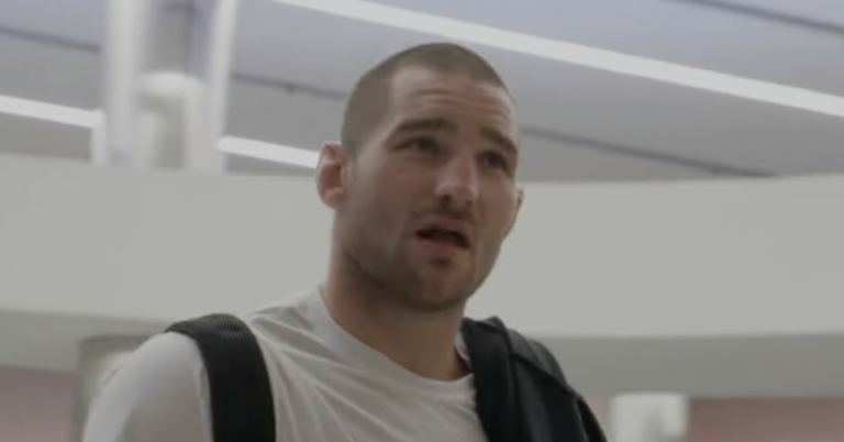 UFC 293 Embedded, Episodio 1: 'Gran kickboxer, hombre cobarde'