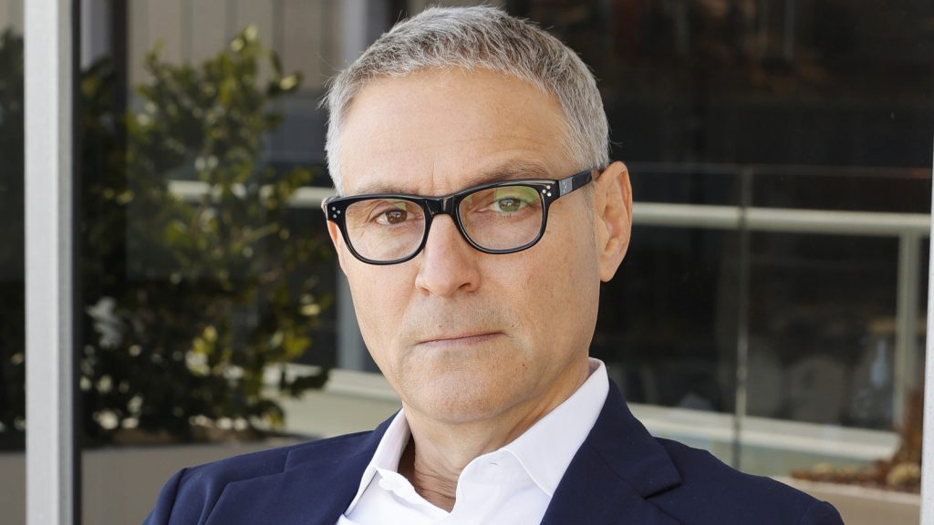 El CEO de Endeavour, Ari Emanuel, analiza el acuerdo de derechos de ...