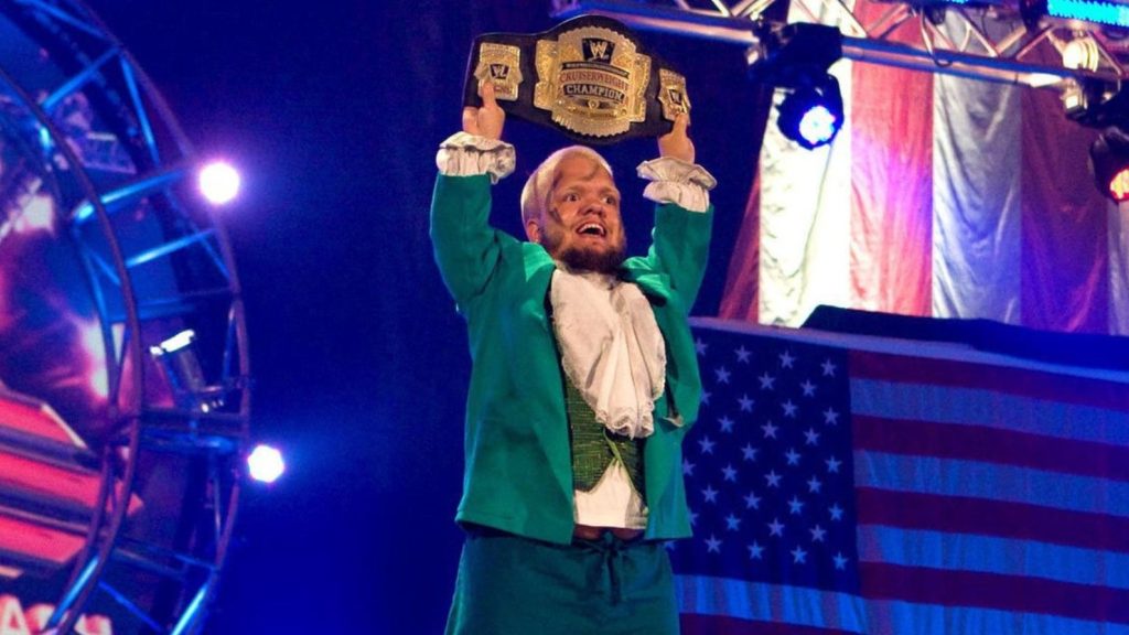 El alumno de la WWE Dylan Postl, también conocido como Hornswoggle ...