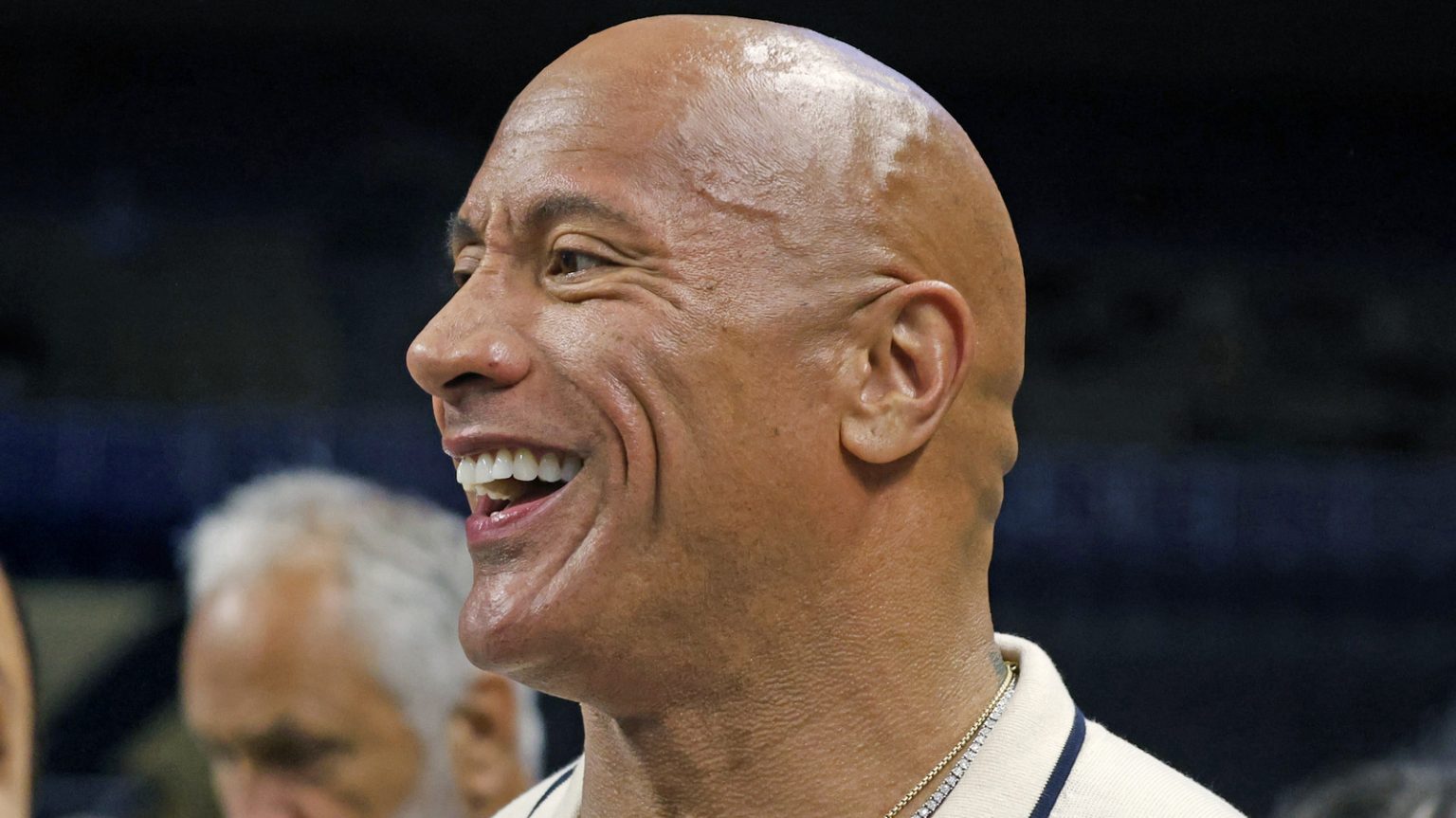 Detalles sobre cuánto supuestamente le está pagando Dwayne Johnson por ...