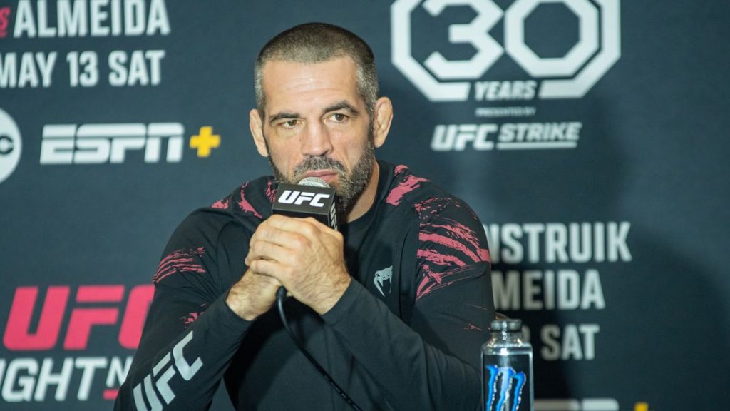 Matt Brown reacciona al 'malentendido' de Dustin Poirier con UFC y ...