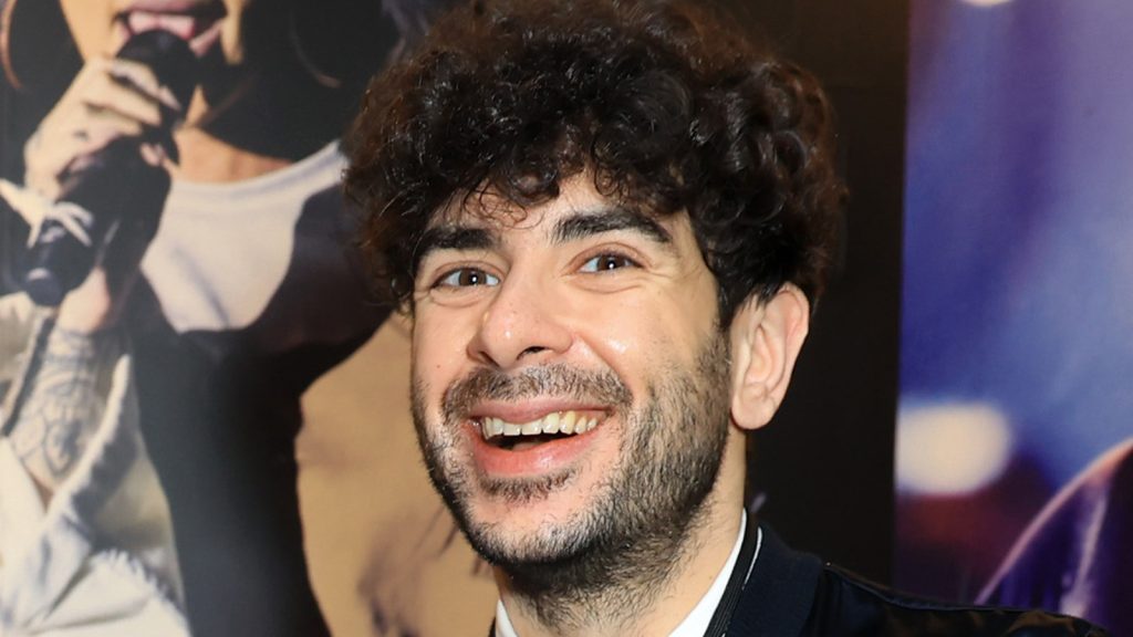 Tony Khan de AEW habla sobre los diferentes sombreros que usa Tony Khan de AEW habla sobre los diferentes sombreros que usa