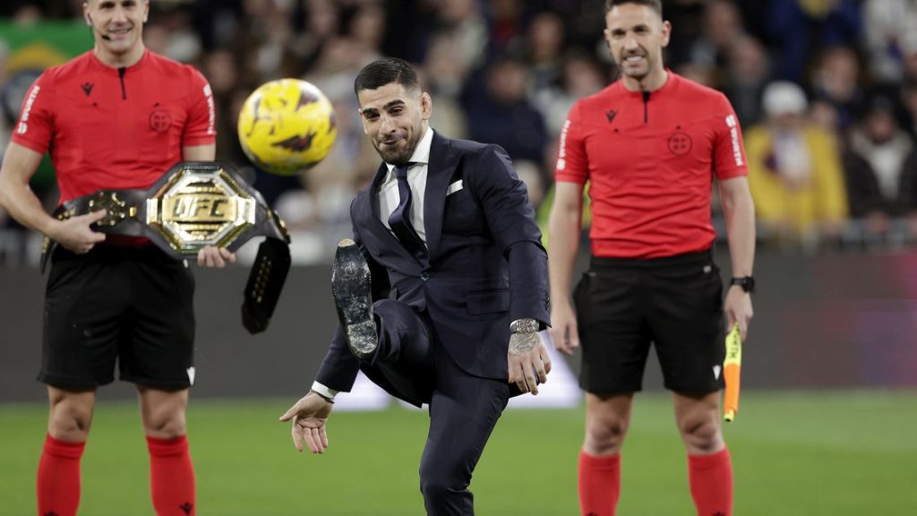 Vídeo: El campeón de UFC Ilia Topuria fue homenajeado en el partido del ...