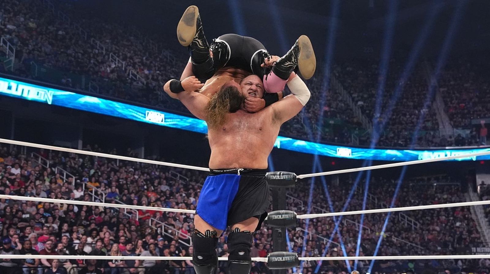 Jim Ross evalúa el desempeño del campeón de AEW Samoa Joe en Revolution 2024