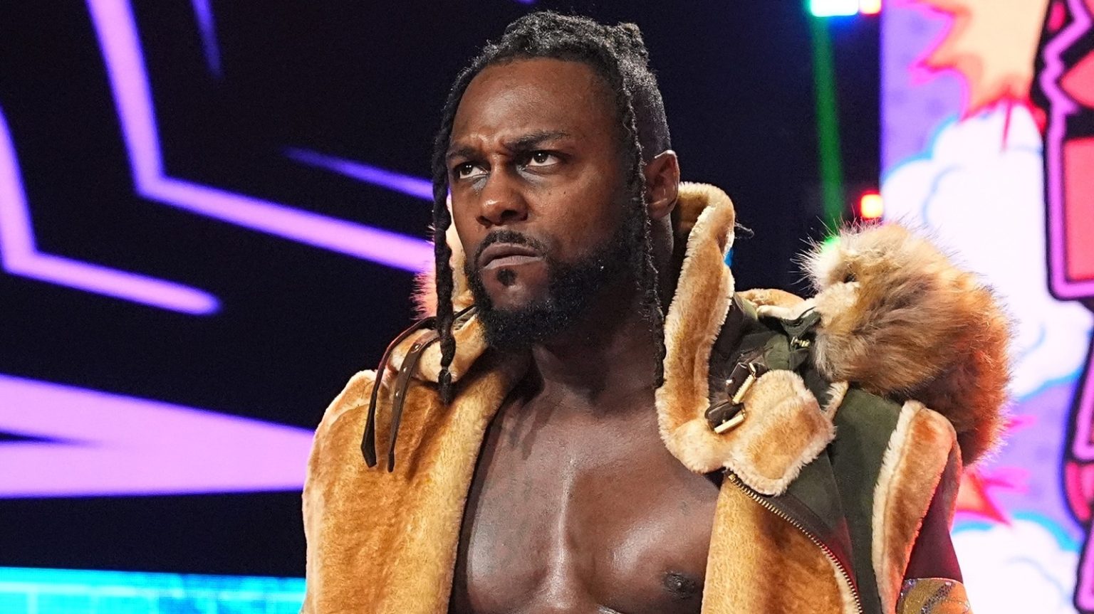 Swerve Strickland de AEW habla sobre el ascenso de su personaje