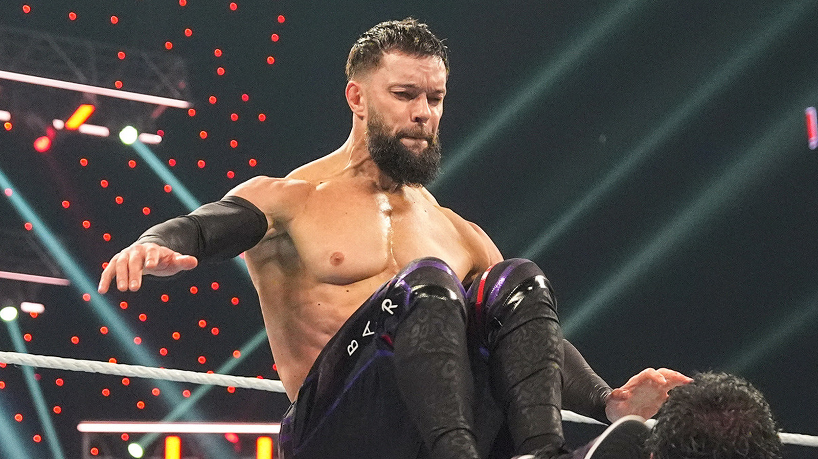 La estrella de la WWE, Finn Balor, comparte un clip divertido con Dominik Mysterio: 'La ...