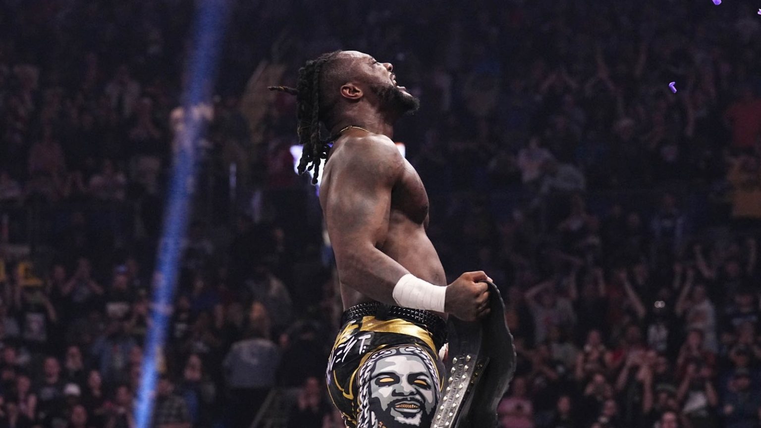 Swerve Strickland habla sobre lo que significa convertirse en el primer campeón mundial negro de AEW