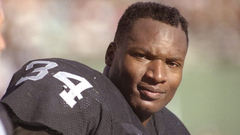 Bruce Prichard explica por qué la estrella de la NFL Bo Jackson nunca ...