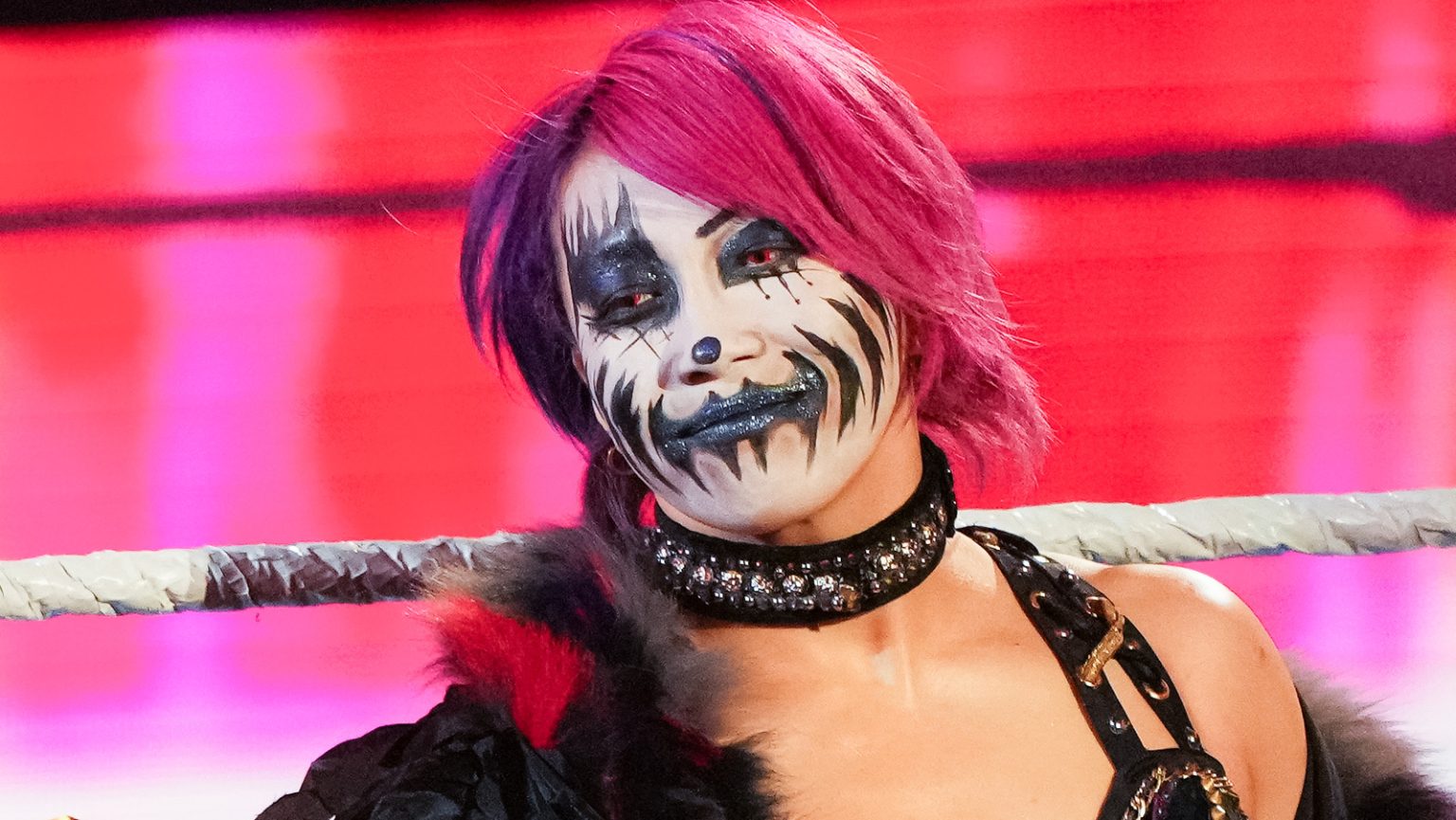 Asuka de la WWE comparte un vlog que narra la cirugía y rehabilitación ...