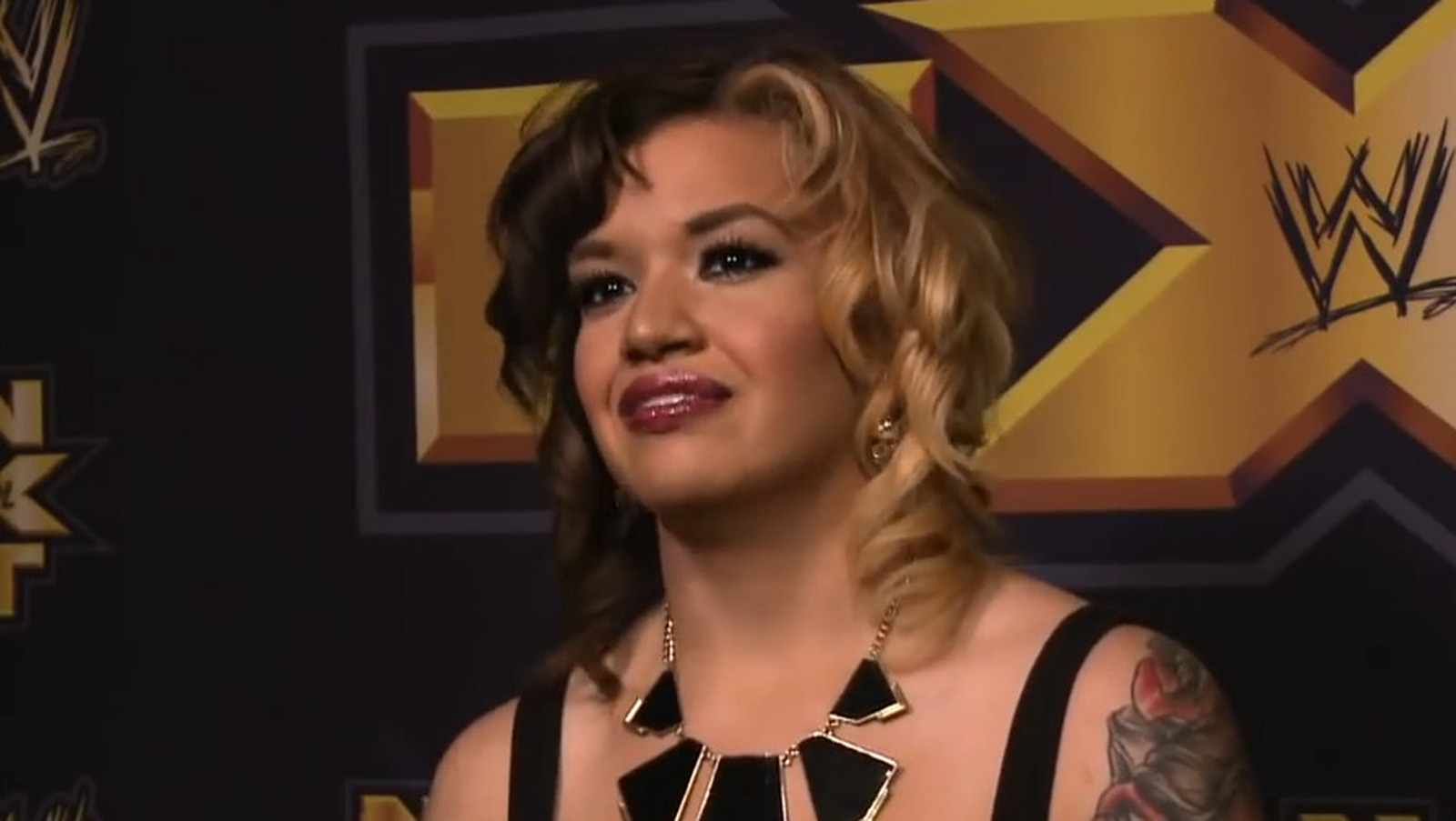 La ex estrella de la WWE Raquel Díaz habla sobre la magia de la lucha libre y el hecho de tener ...