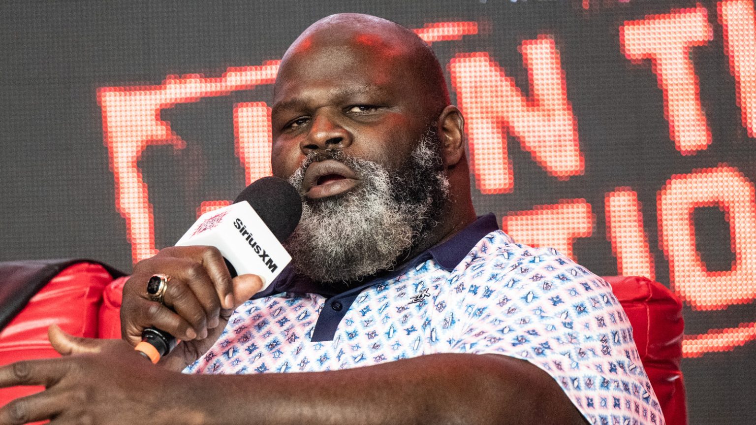 Mark Henry habla sobre cómo resolver las cosas con su compañero miembro ...