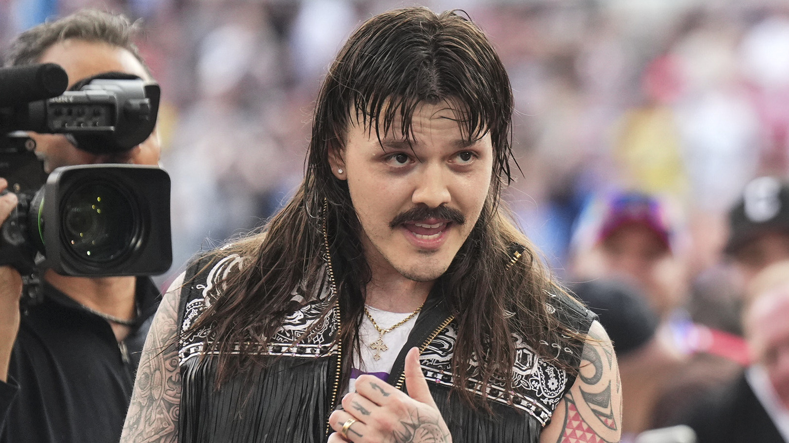 Dominik Mysterio recuerda la lucha por la custodia de la WWE entre ...