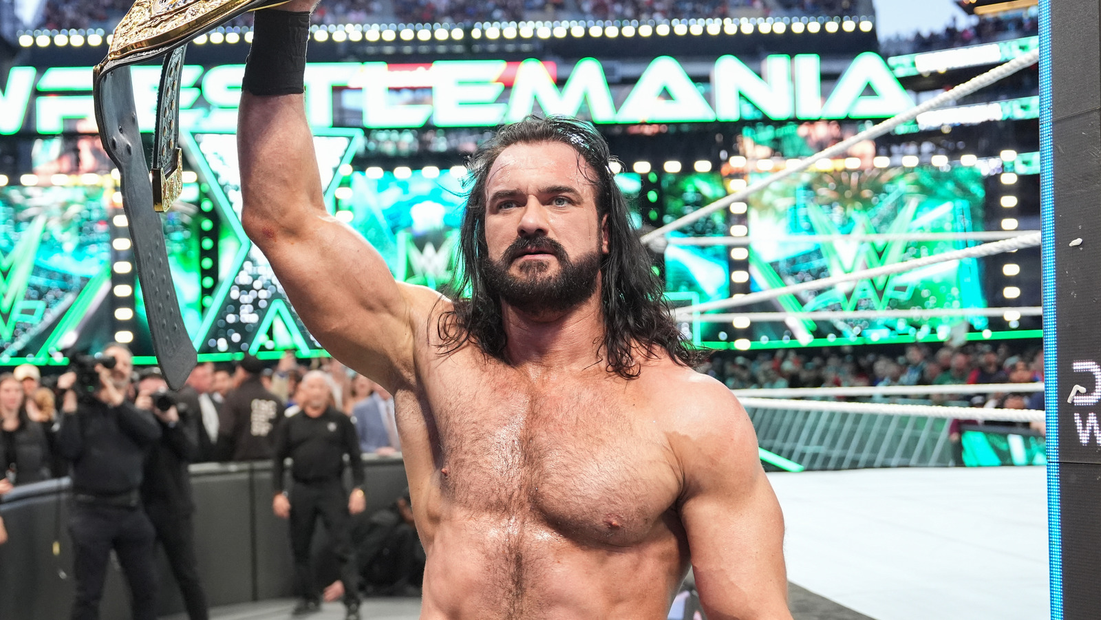 Drew McIntyre de la WWE recuerda su victoria sobre Seth Rollins en WrestleMania 40