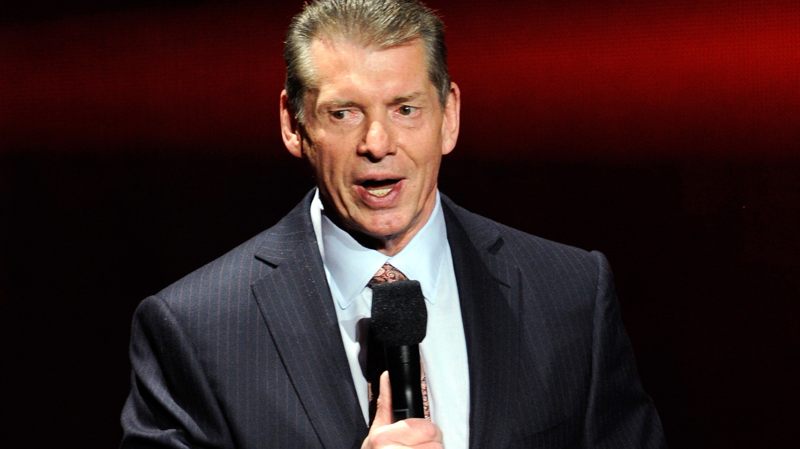 Informe tras bambalinas sobre cómo está siendo recibida la serie de Vince McMahon de Netflix en ...