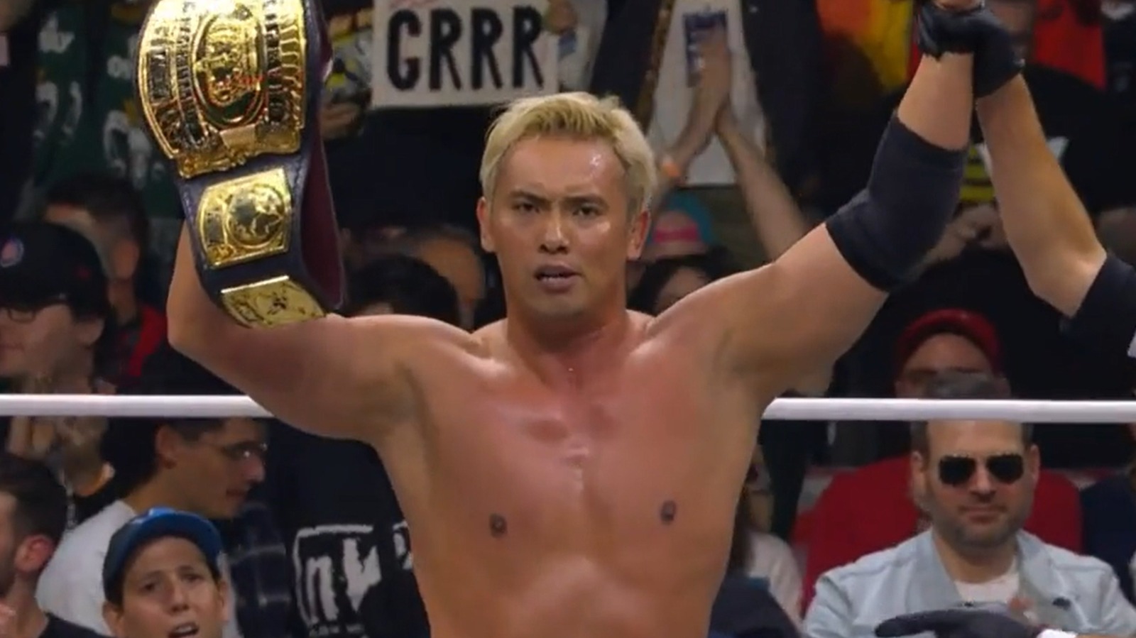 Kazuchika Okada sigue siendo el campeón continental de AEW después de su victoria de cuatro vías ...