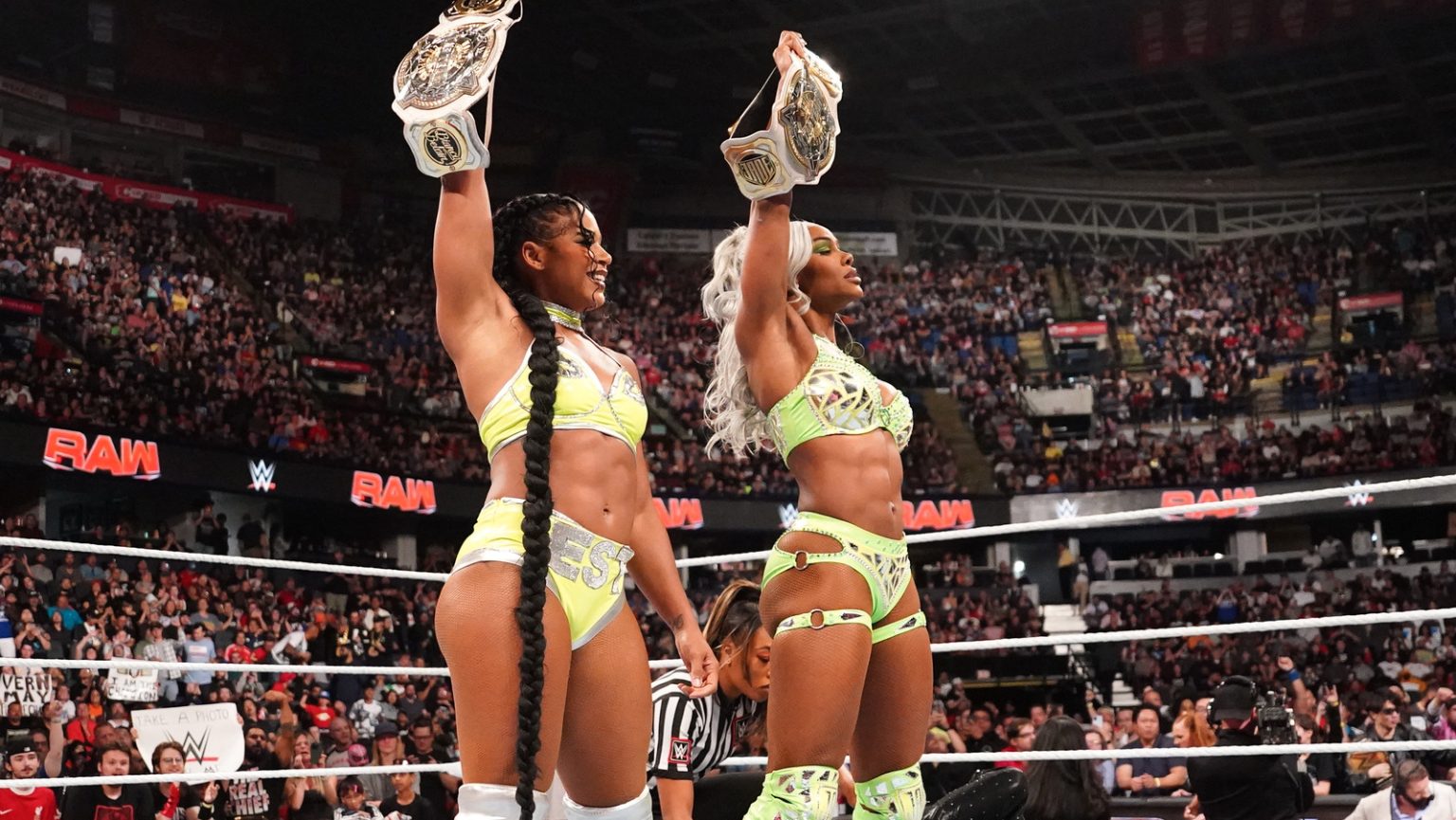 Bianca Belair y Jade Cargill retienen los títulos de parejas femeniles de la WWE vs. Daño CTRL ...
