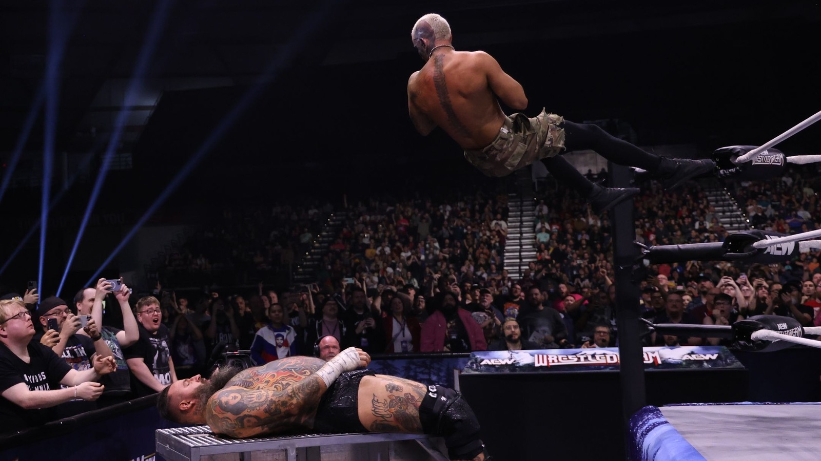 Darby Allin de AEW revela cómo se le ocurrió el Coffin Drop Finisher