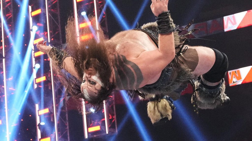 Ivar de la WWE revela el único movimiento que eliminó de su arsenal ...