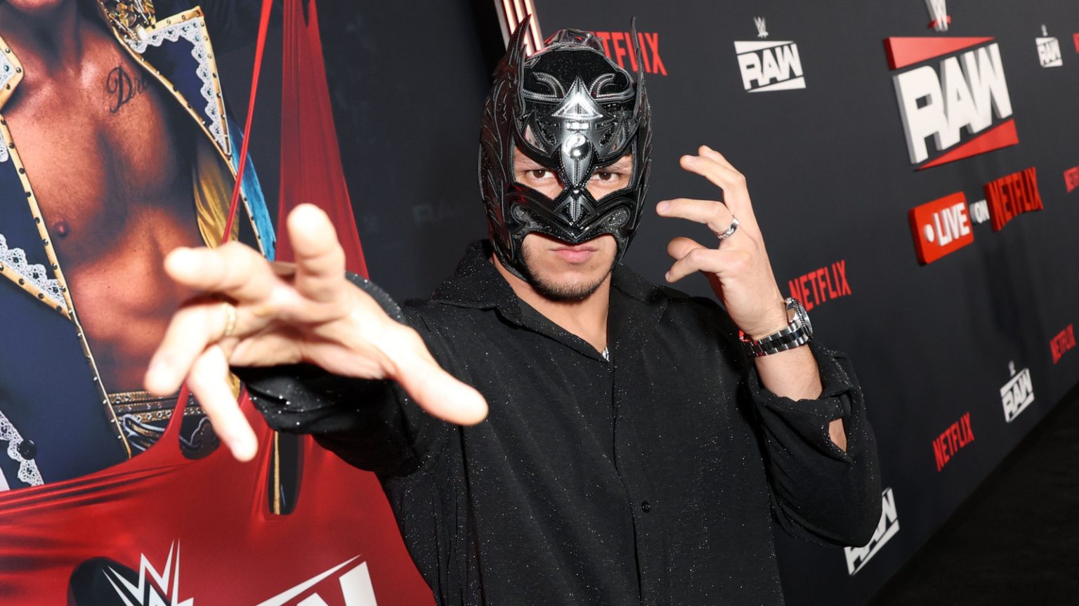 El campeón de la WWE Speed Dragon Lee anuncia el nacimiento del niño