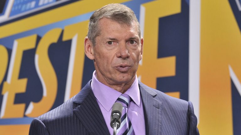 El abogado de Vince McMahon dice que la investigación federal sobre el ex jefe de la WWE ha ...