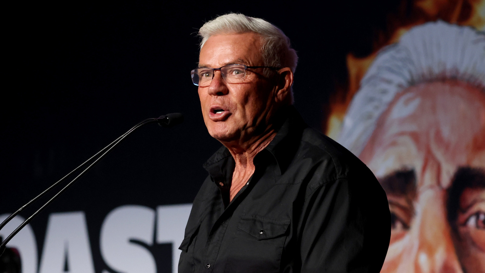 El miembro del Salón de la Fama de la WWE, Eric Bischoff, compara el ... El miembro del Salón de la Fama de la WWE, Eric Bischoff, compara el ...