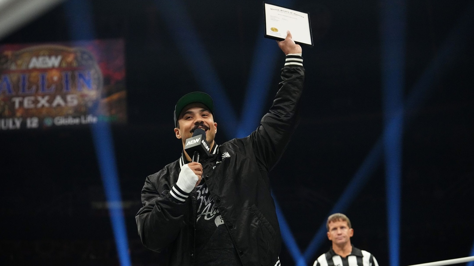 Ausent AEW Star regresa con una nueva presentación, Squashes Max Caster ...