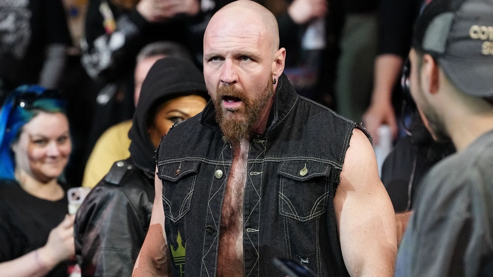 Bishop Dyer evalúa cómo AEW estableció la tabla para la dinastía con ...