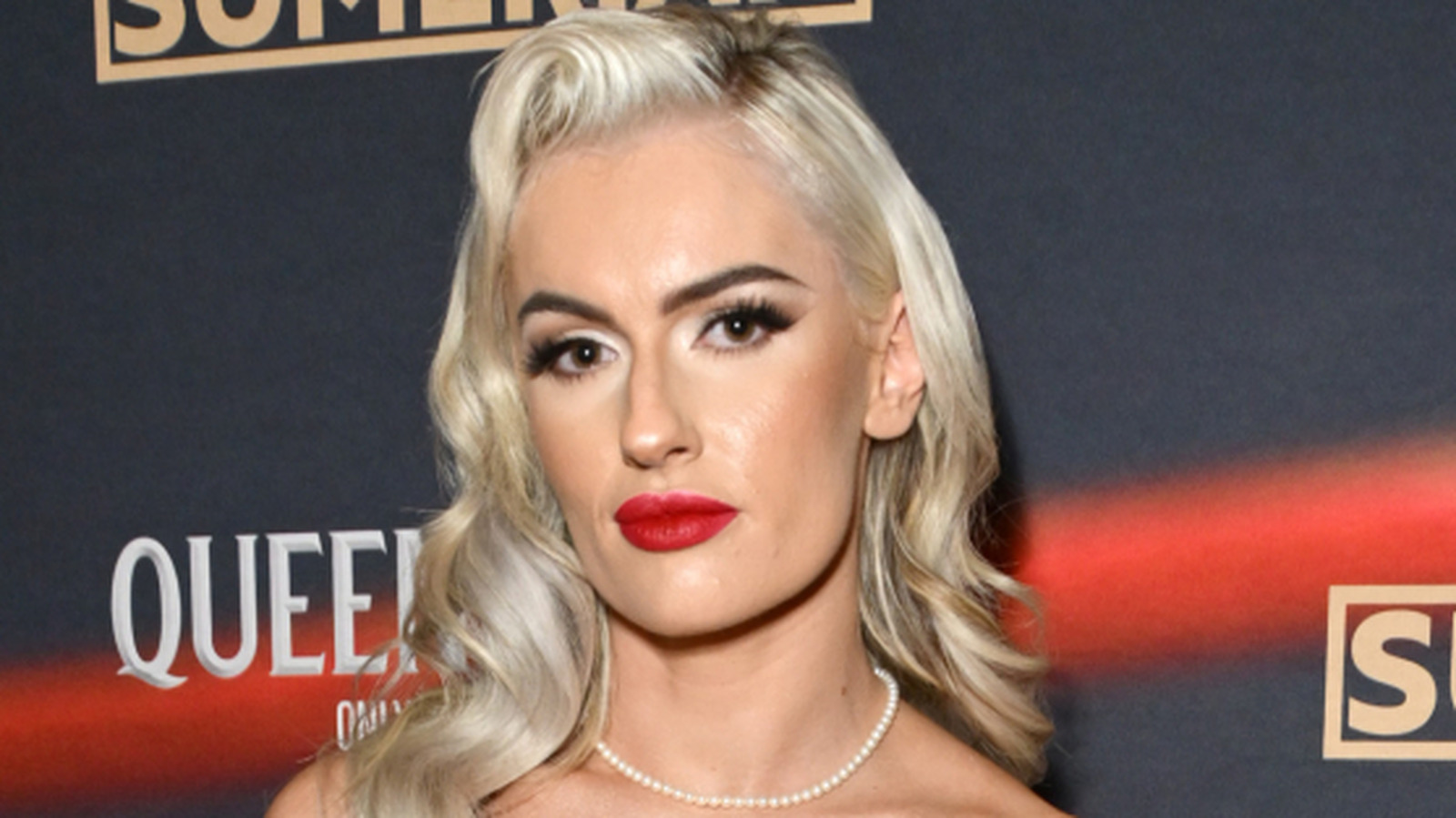 Más detalles sobre la situación contractual de Mariah May