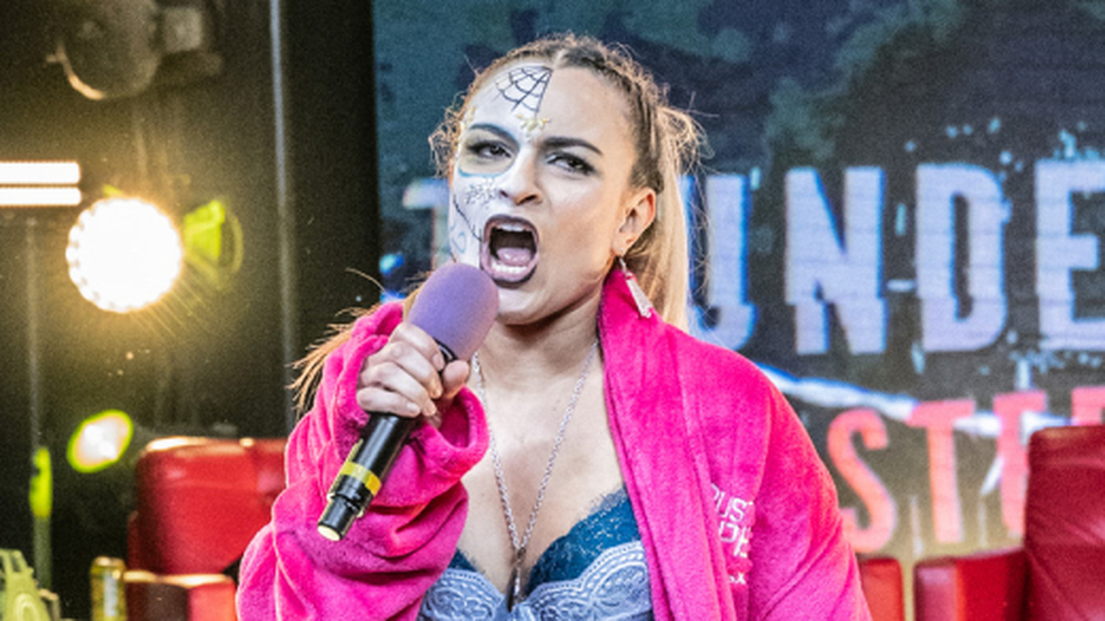 Thunder Rosa de AEW describe la importancia del nombre de su equipo con ...