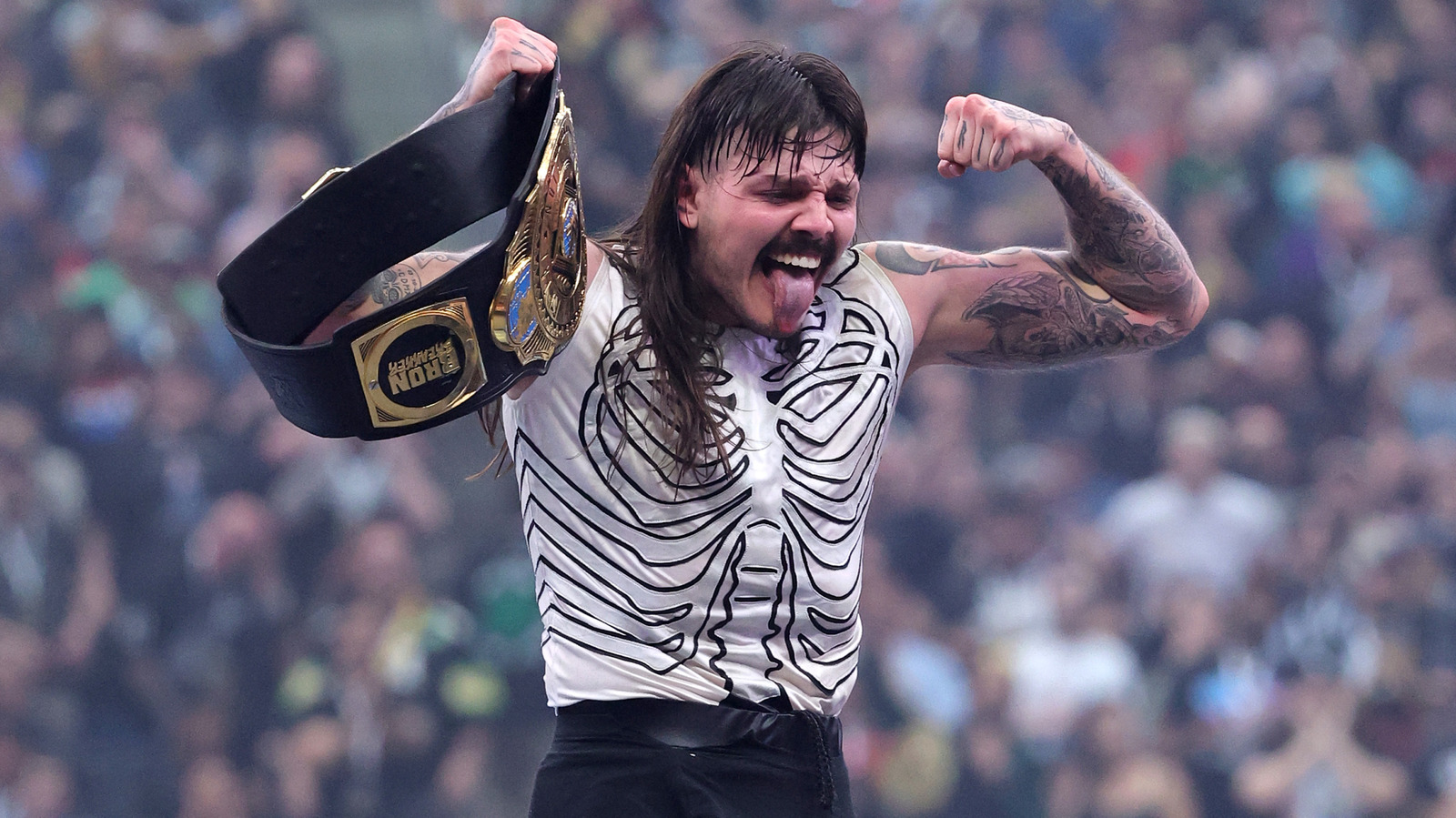 Dominik Mysterio de la WWE explica por qué regresó a llamar a ...