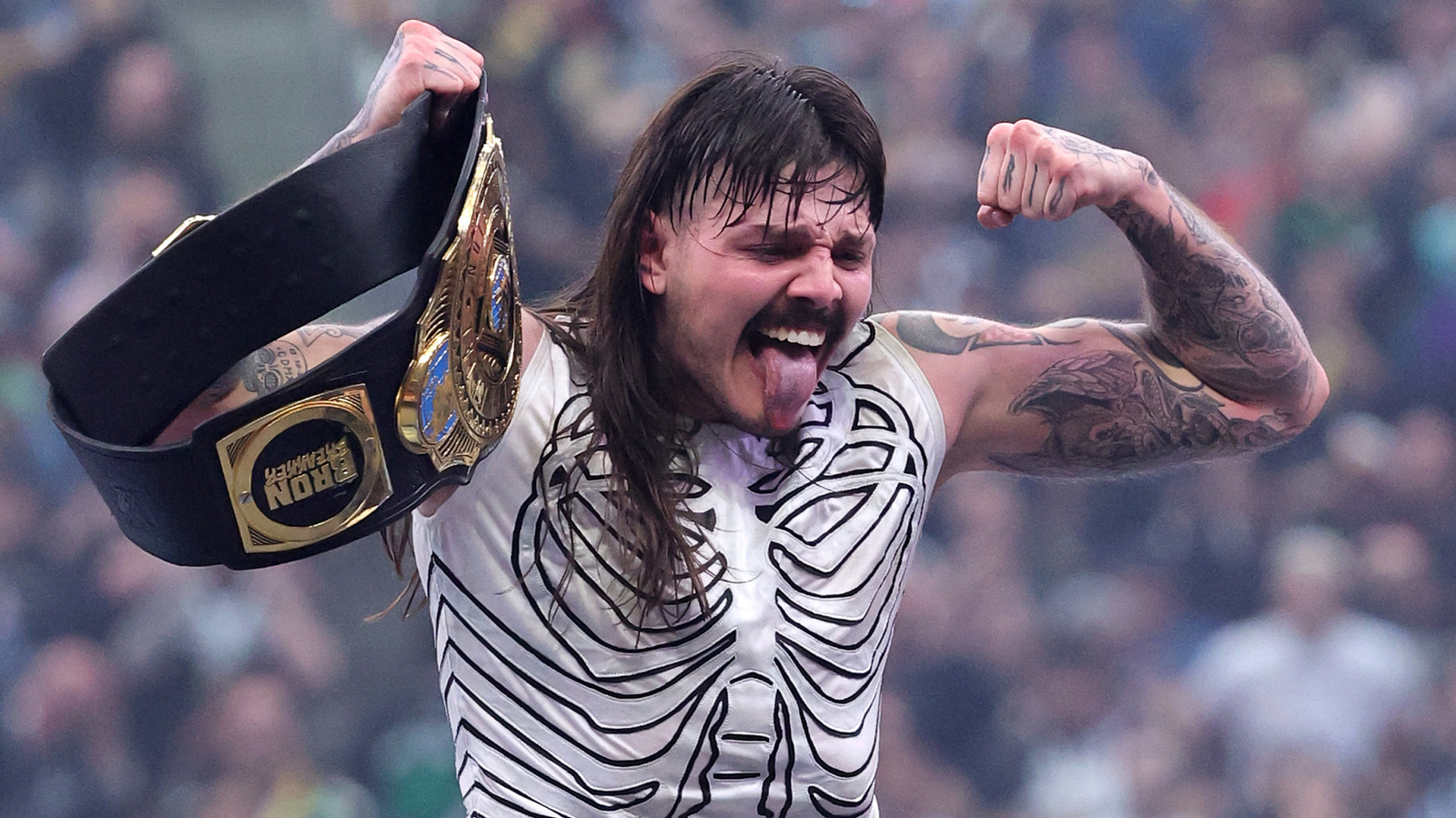 La estrella de la WWE, Dominik Mysterio, lanza el primer lanzamiento ...