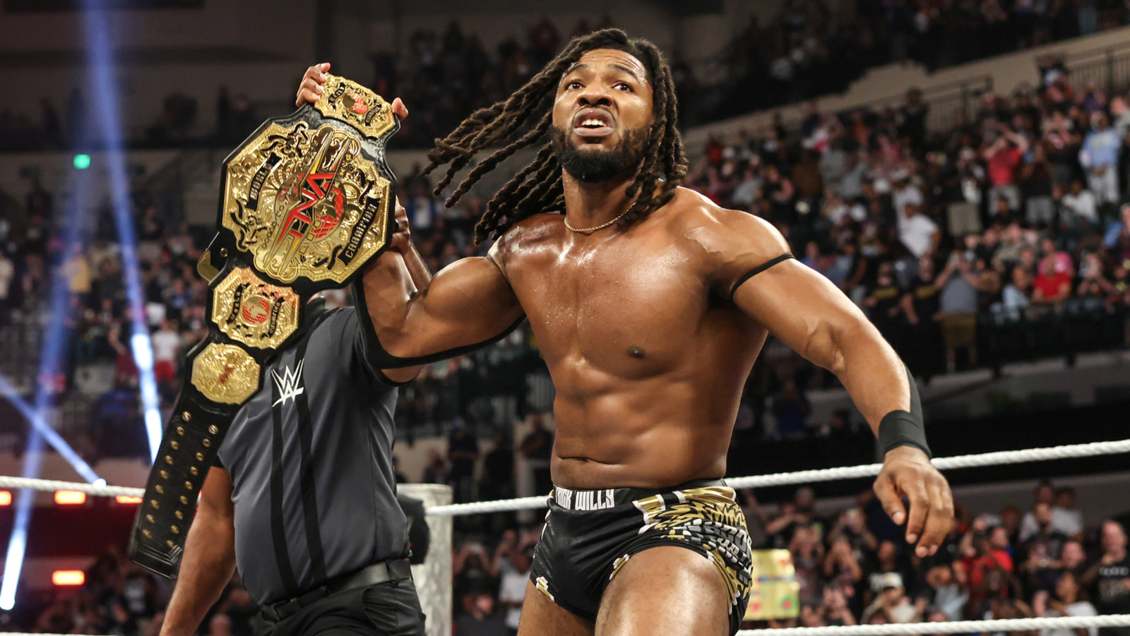 Trick Williams escapa de WWE NXT con el título de TNA con la ayuda de ...