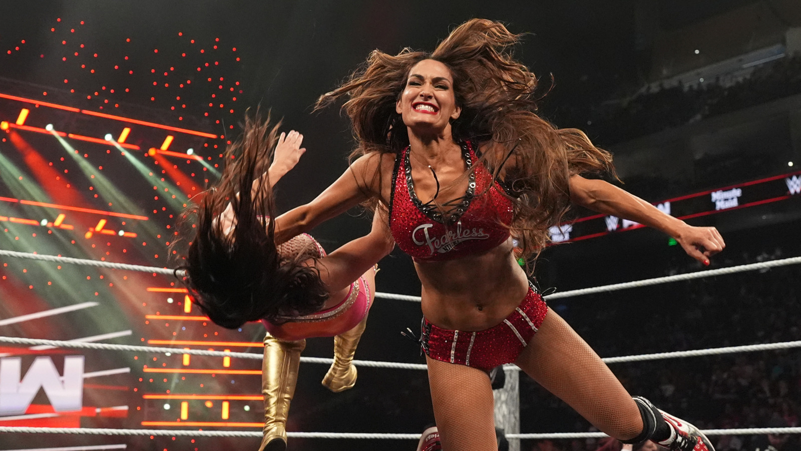 Nikki Bella explica el incómodo acabado crudo de la WWE contra Chelsea Green