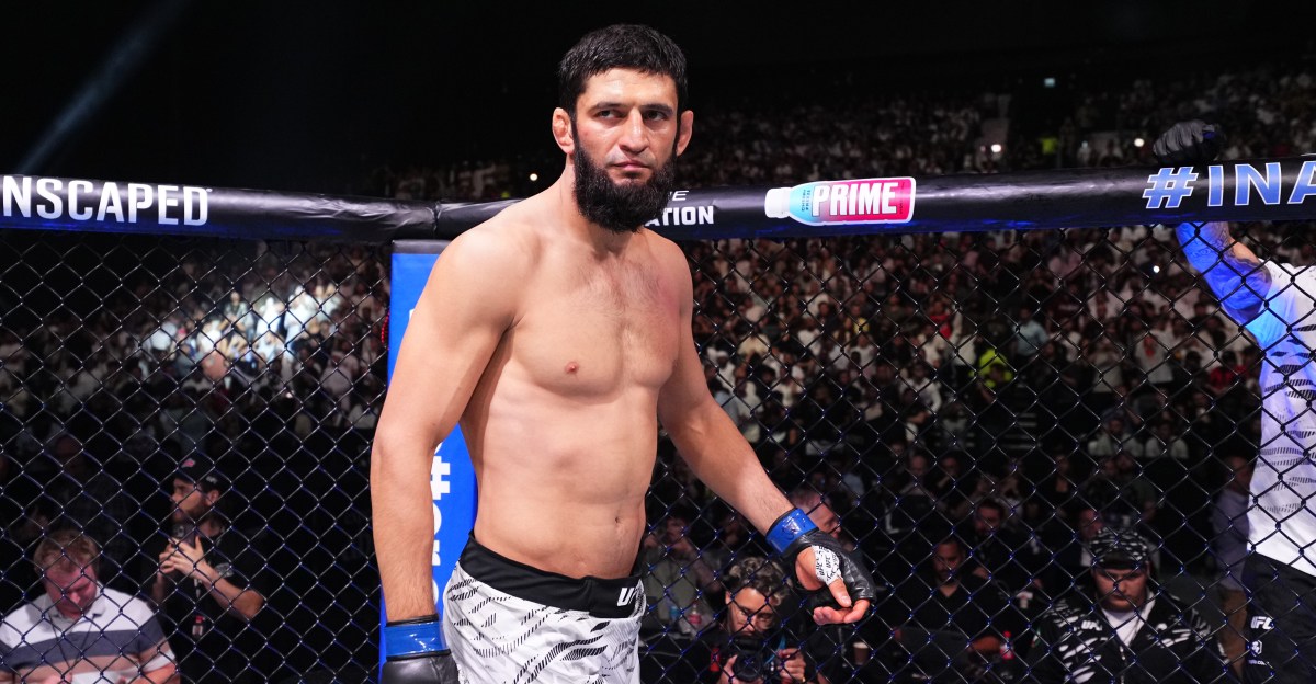 Mira UFC 319 Timeline: Du Plessis vs. Chimaev